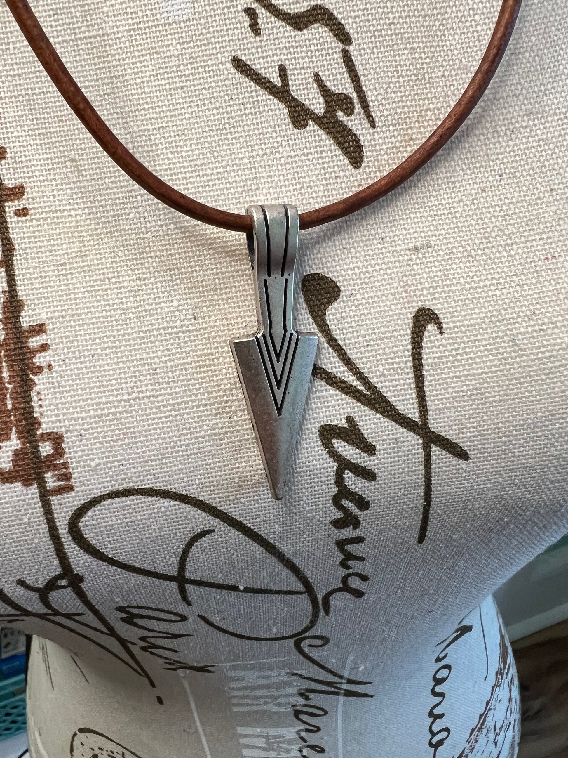 Gungnir necklace – Rune Bound Leather